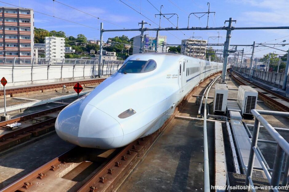 大阪・関西万博ラッピング新幹線登場!東海道・山陽・九州・北陸新幹線に「ミャクミャク」2024年4月13日頃から万博 会期終了まで Re